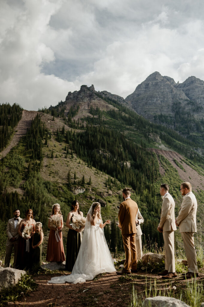 Maroon Bells Amphitheater Wedding | Photos, Pricing & Tips