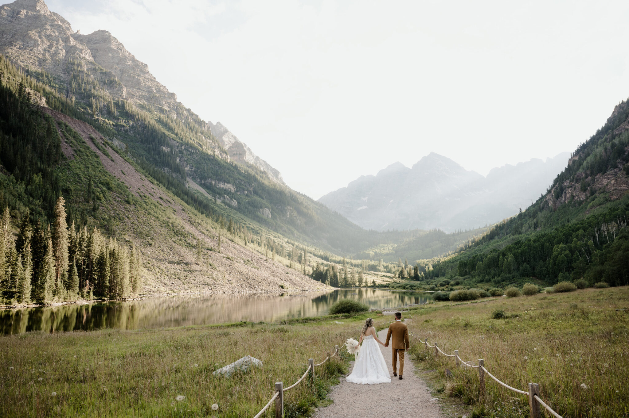Maroon Bells Amphitheater Wedding | Photos, Pricing & Tips