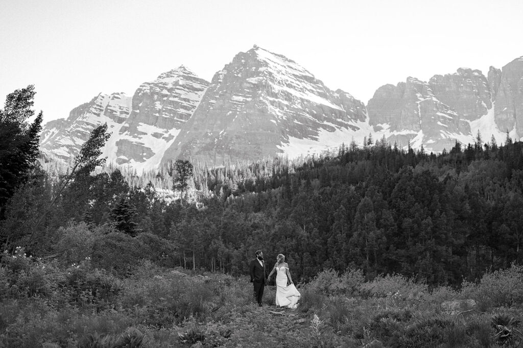 Maroon Bells Amphitheater Wedding | Photos, Pricing & Tips