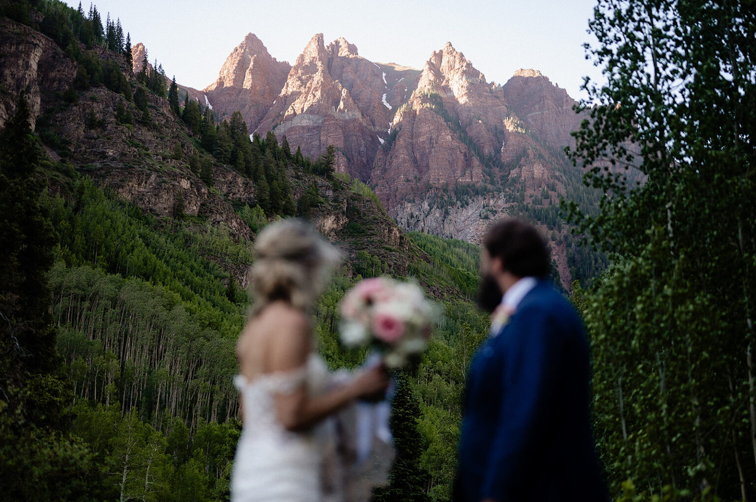 Maroon Bells Amphitheater Wedding | Photos, Pricing & Tips
