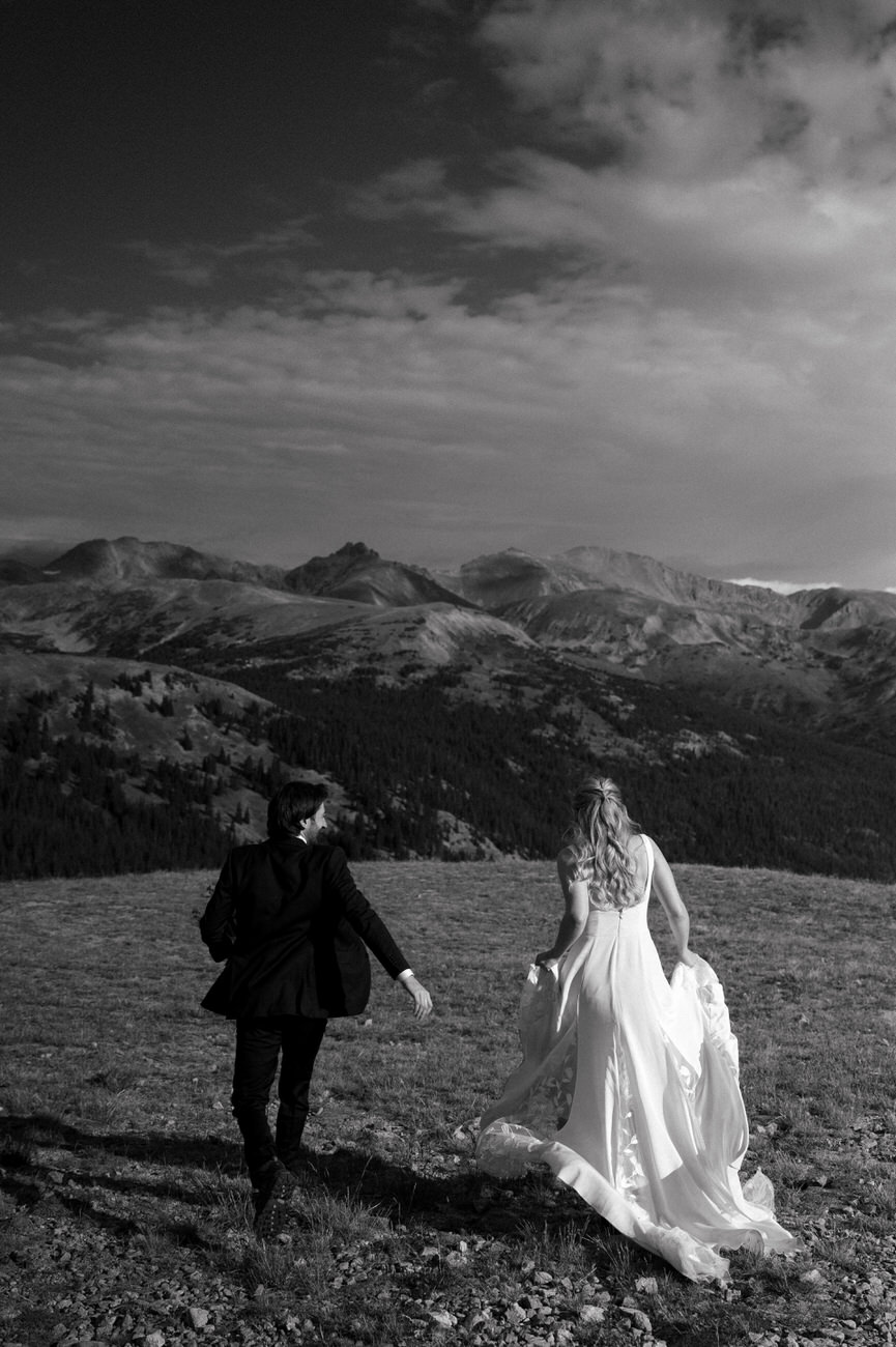 10 Benefits Of Eloping - Real Reasons Couples Eloped!